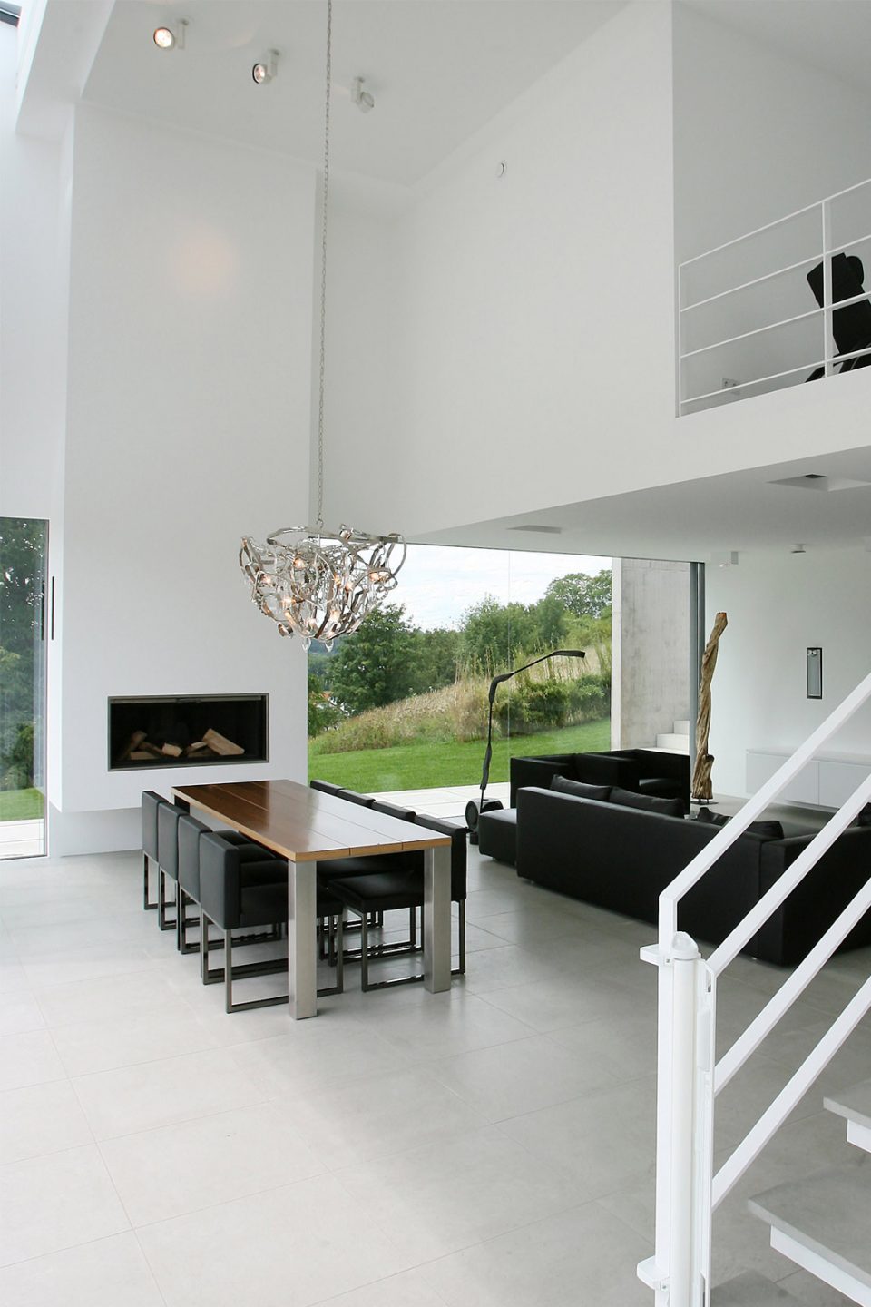 Modern style and light sculptures