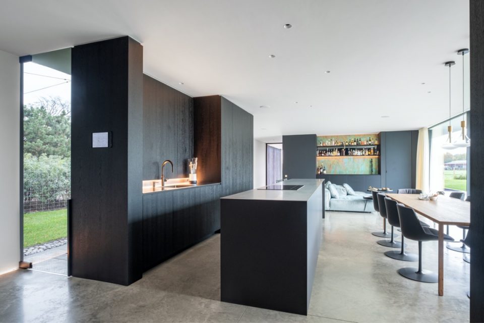 Basalte design home automation in modern villa - HOOG.design ...