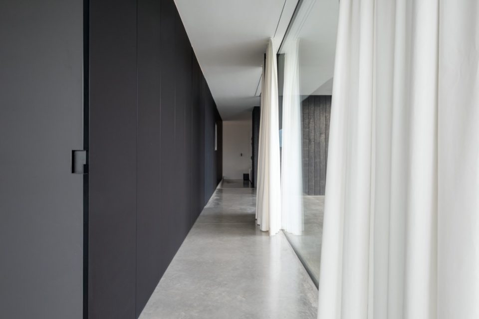 Basalte design home automation in modern villa