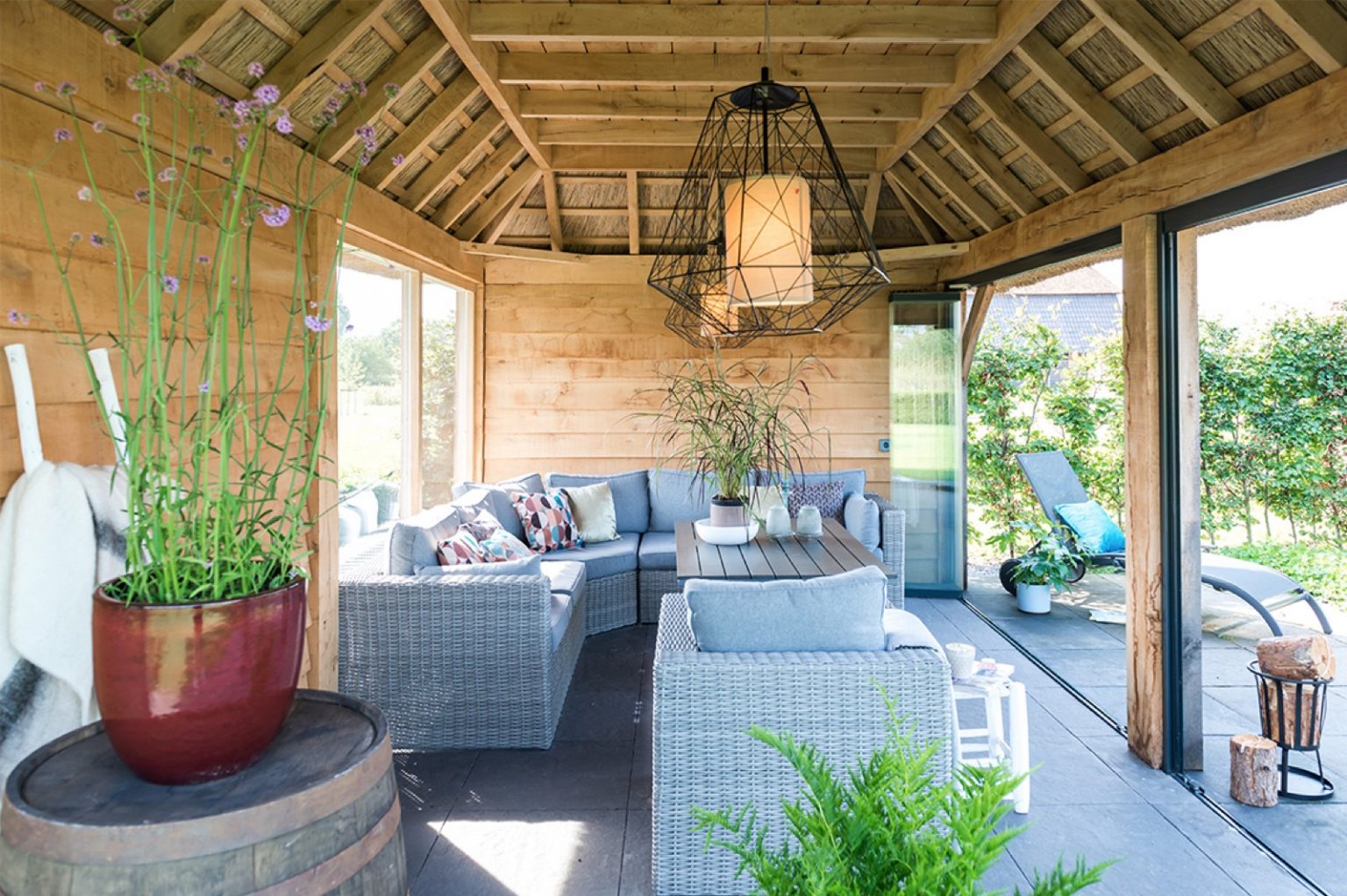 Exclusive Oak Veranda