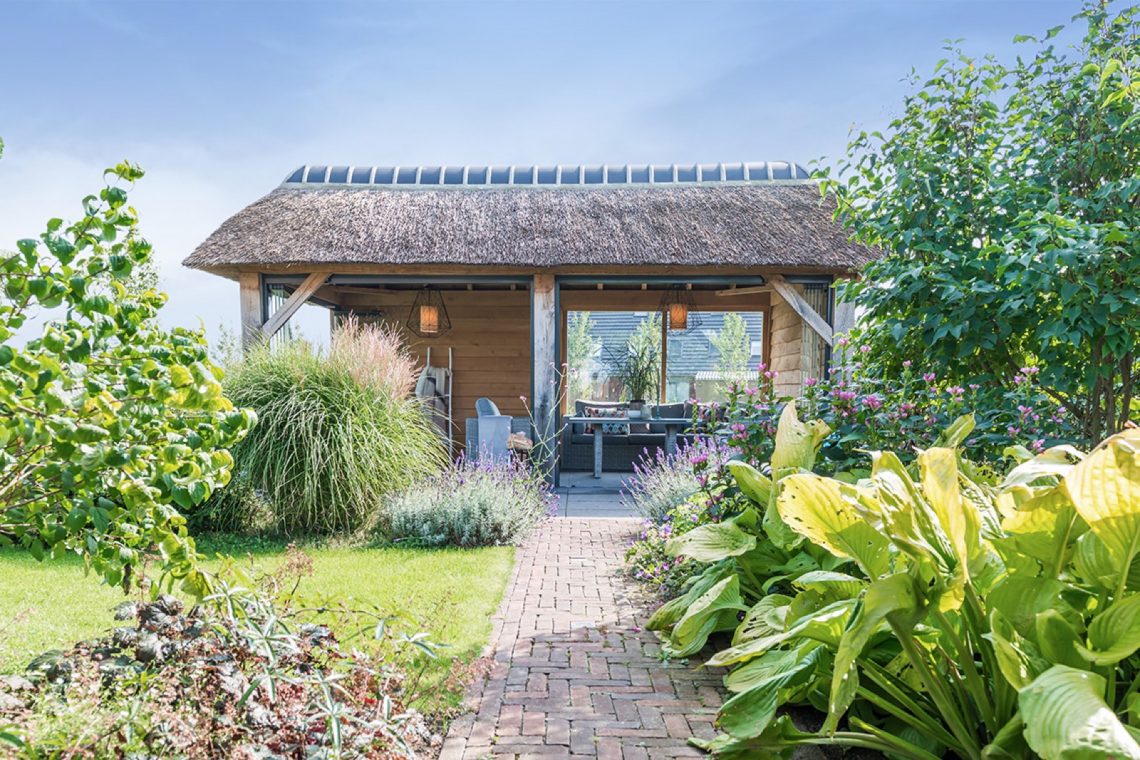 Exclusive Oak Veranda