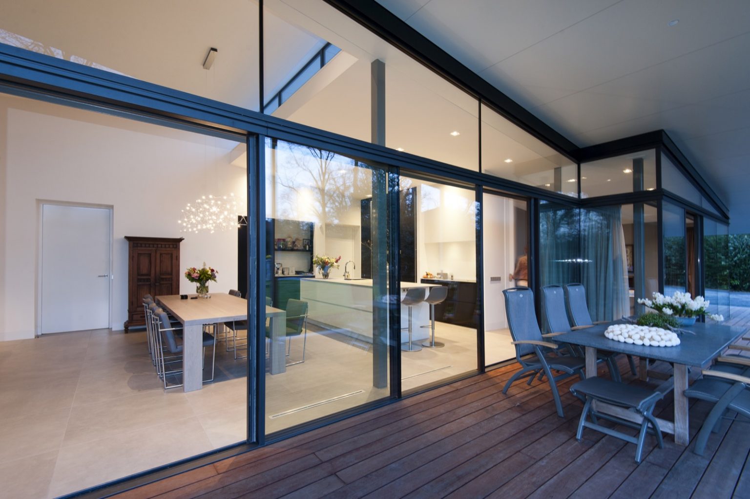 Modern villa with open character