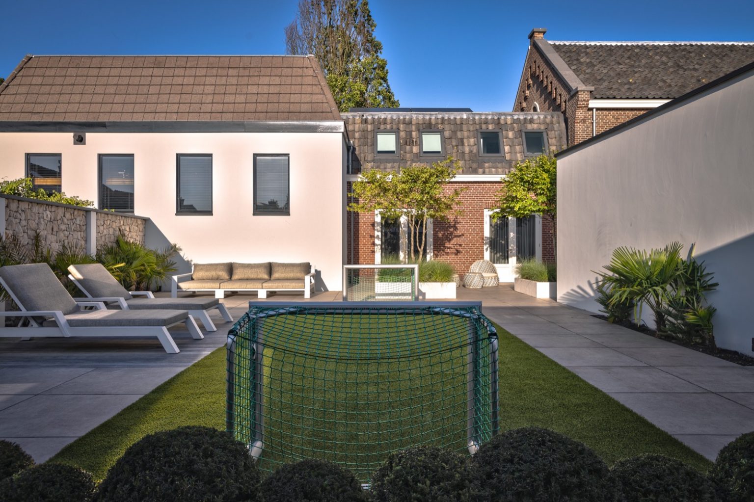 Frontyard. Backyard. Interior. - HOOG.design - Exclusive living inspiration