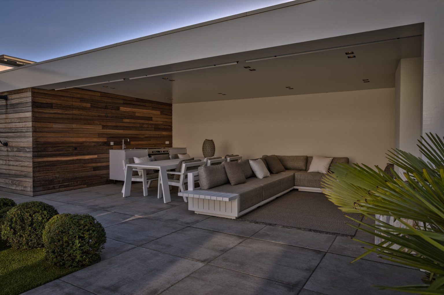 Frontyard. Backyard. Interior. - HOOG.design - Exclusive living inspiration