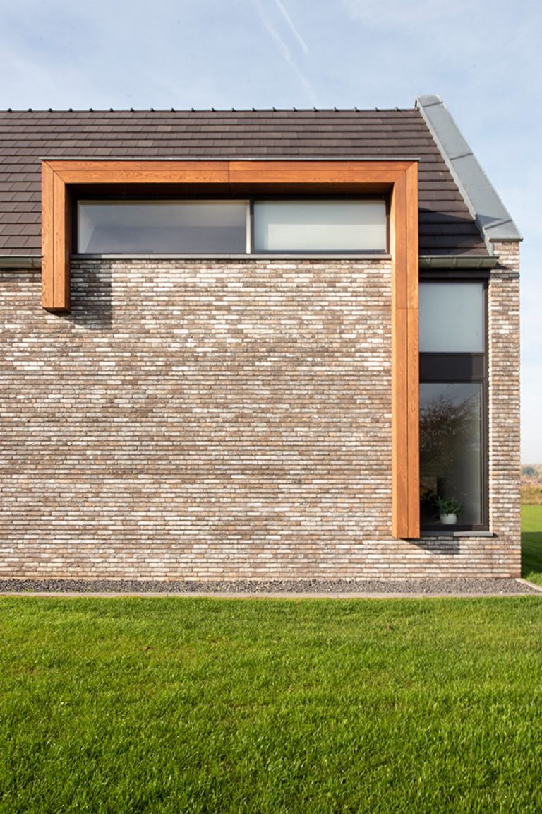 Modern villa in Velden