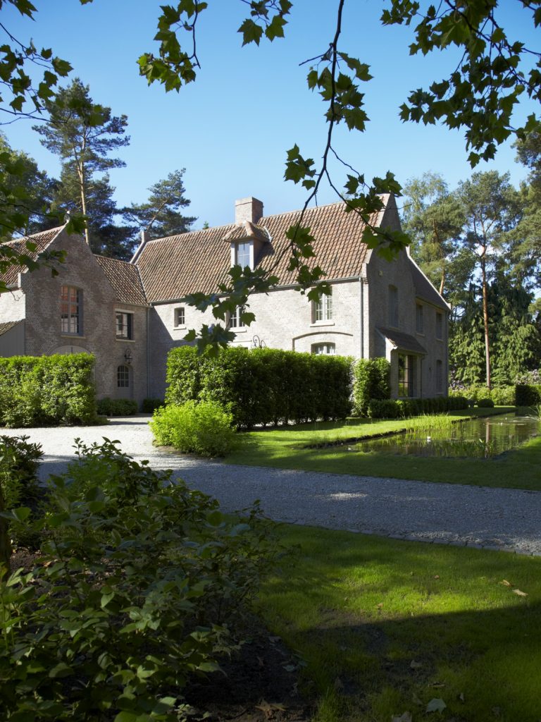 Flemish country villa in 'S Gravenwezel