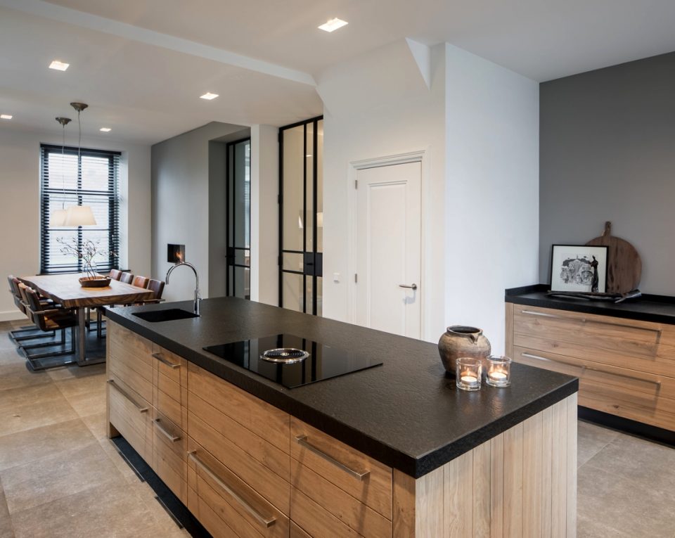 Steel doors in restored rectory - HOOG.design - Exclusive living inspiration