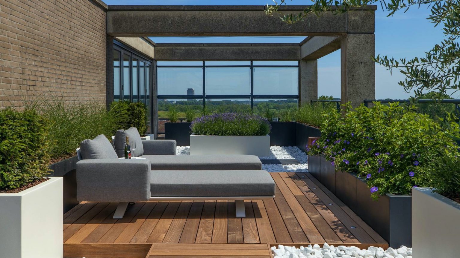 Modern high-level balcony