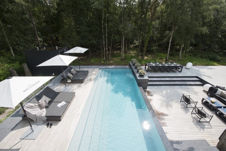 Extraordinary villa with modern country house in rural setting