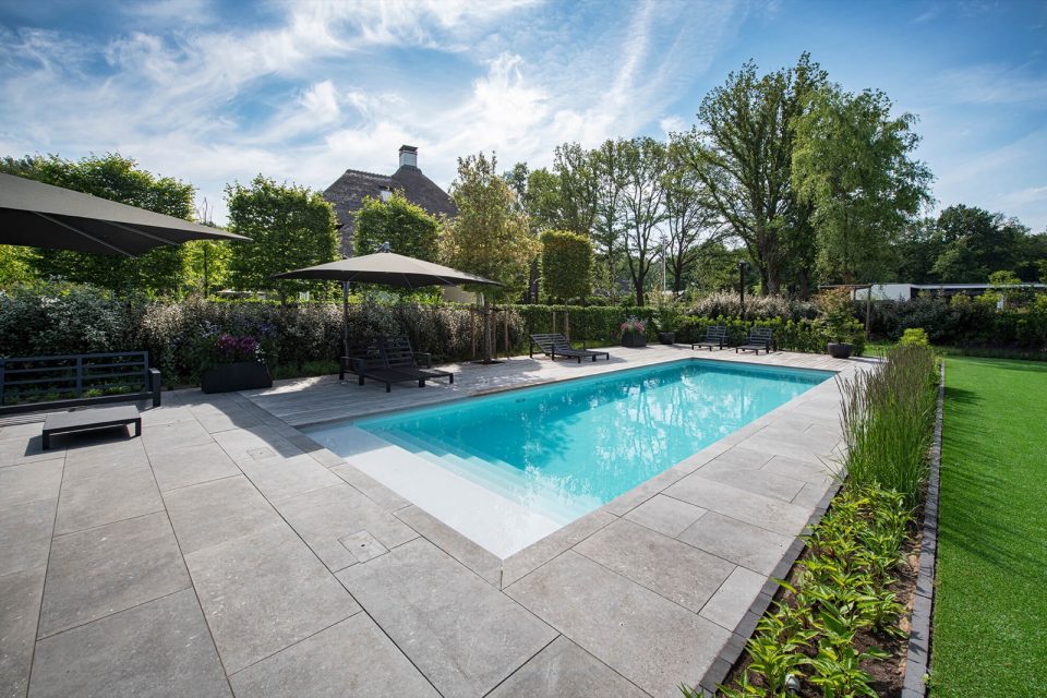 Swimming pool with stylish terrace - HOOG.design - Exclusive living ...