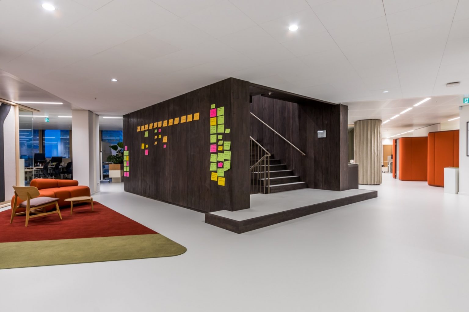 Multifunctional staircase headquarters Bijenkorf