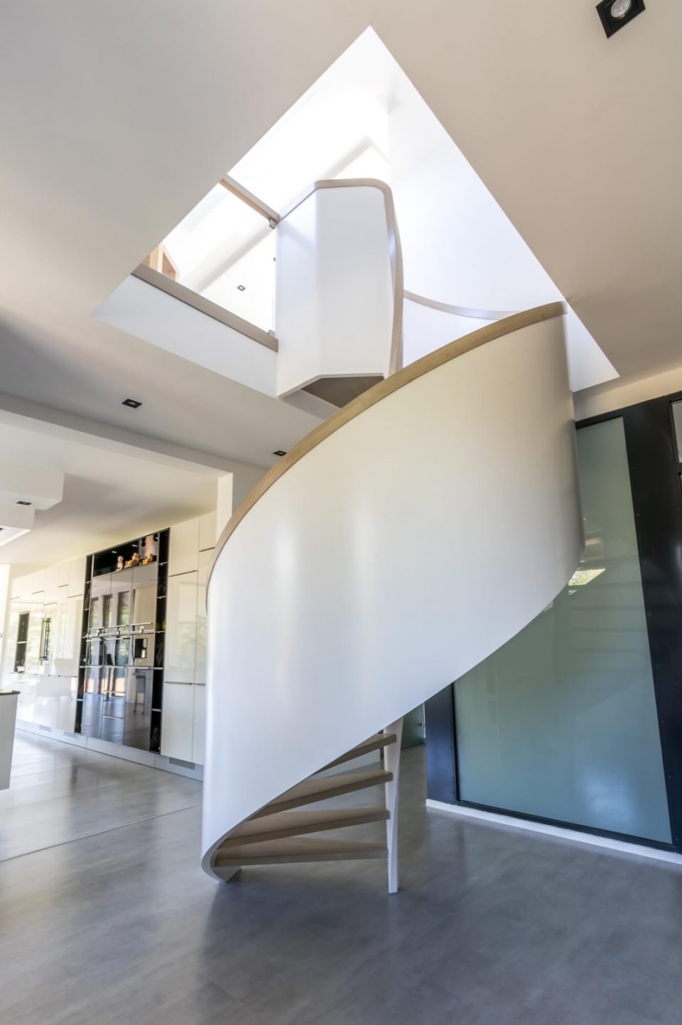 Open spiral staircase