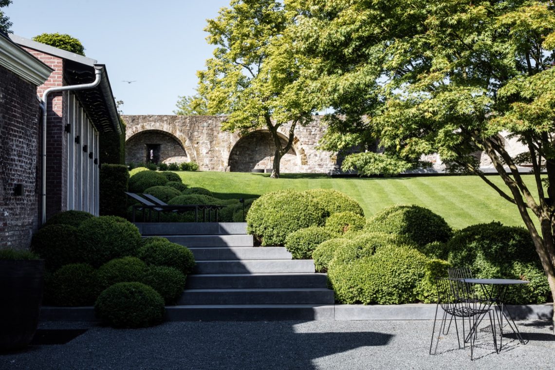 The Monochrome House - HOOG.design - Exclusive living inspiration