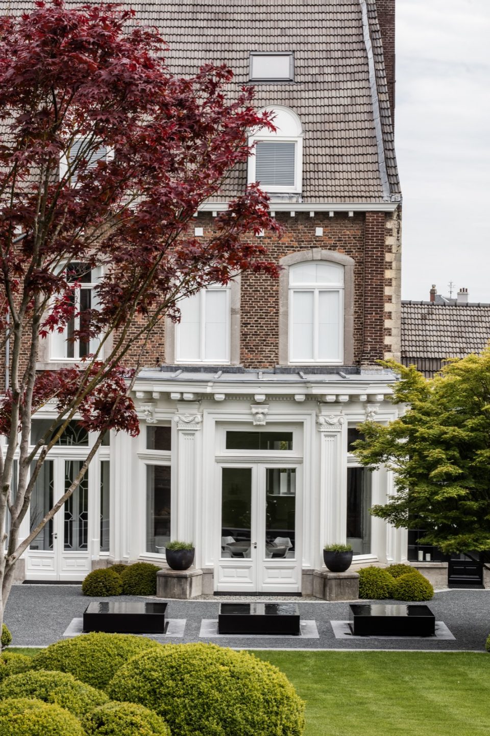 The Monochrome House - HOOG.design - Exclusive living inspiration