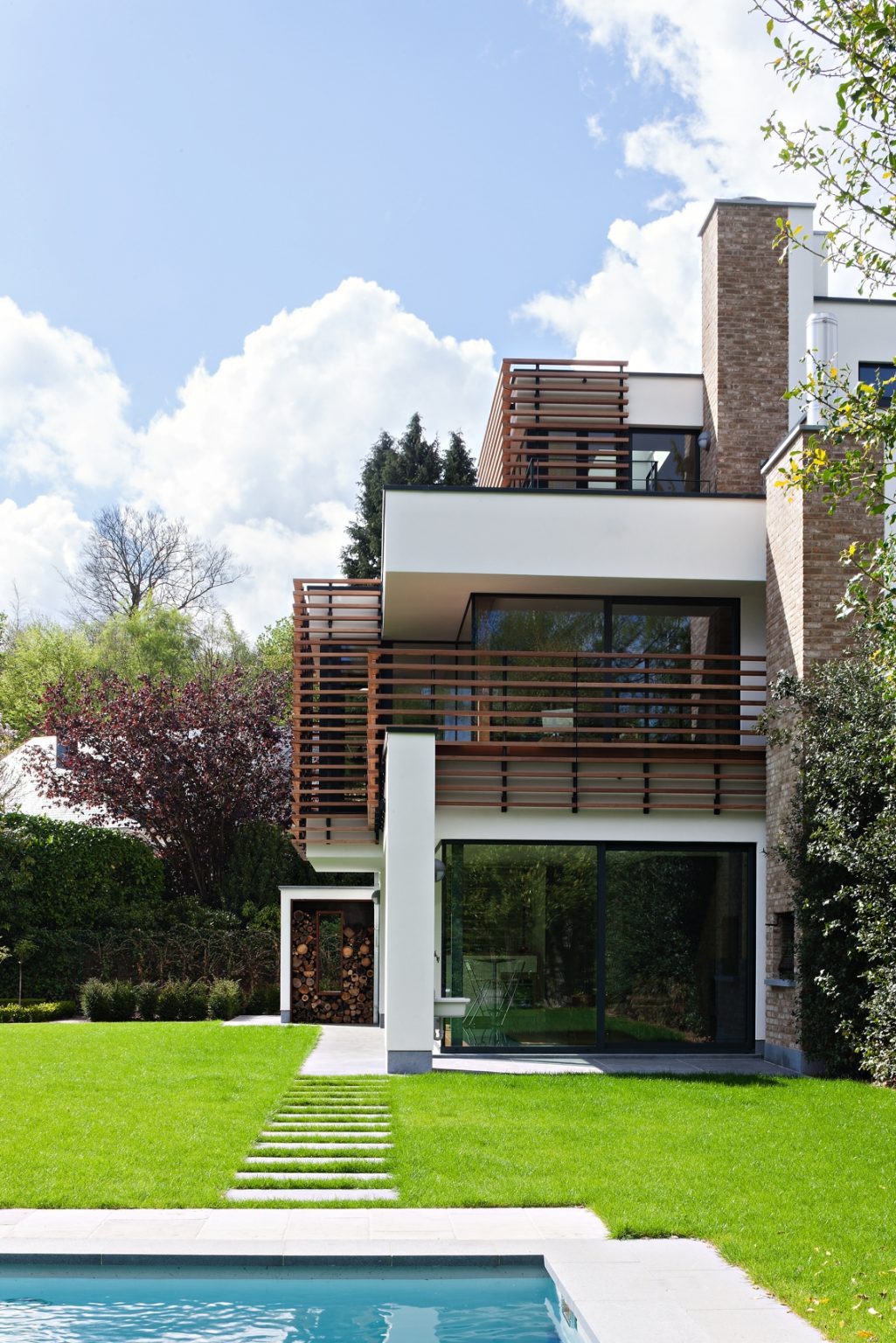 New construction in contemporary architecture