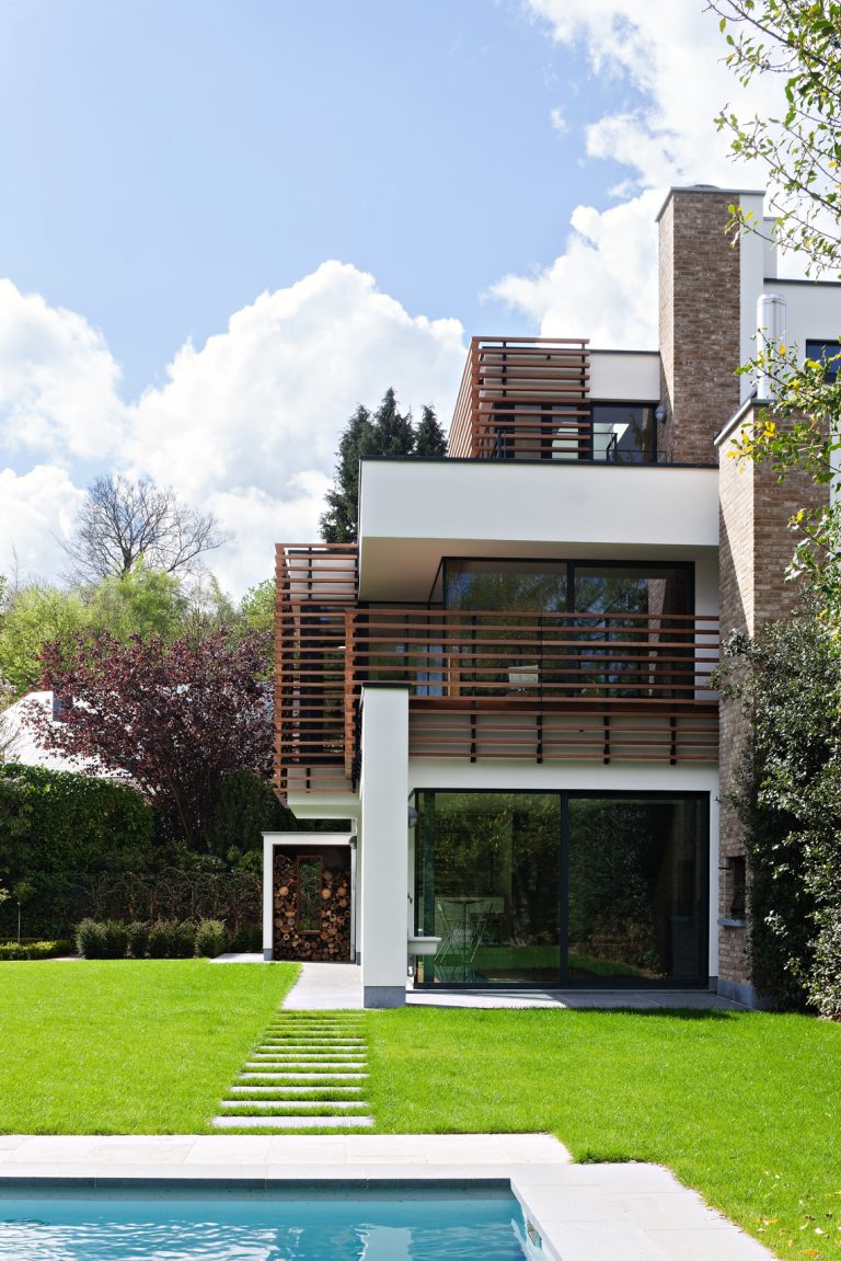 New construction in contemporary architecture