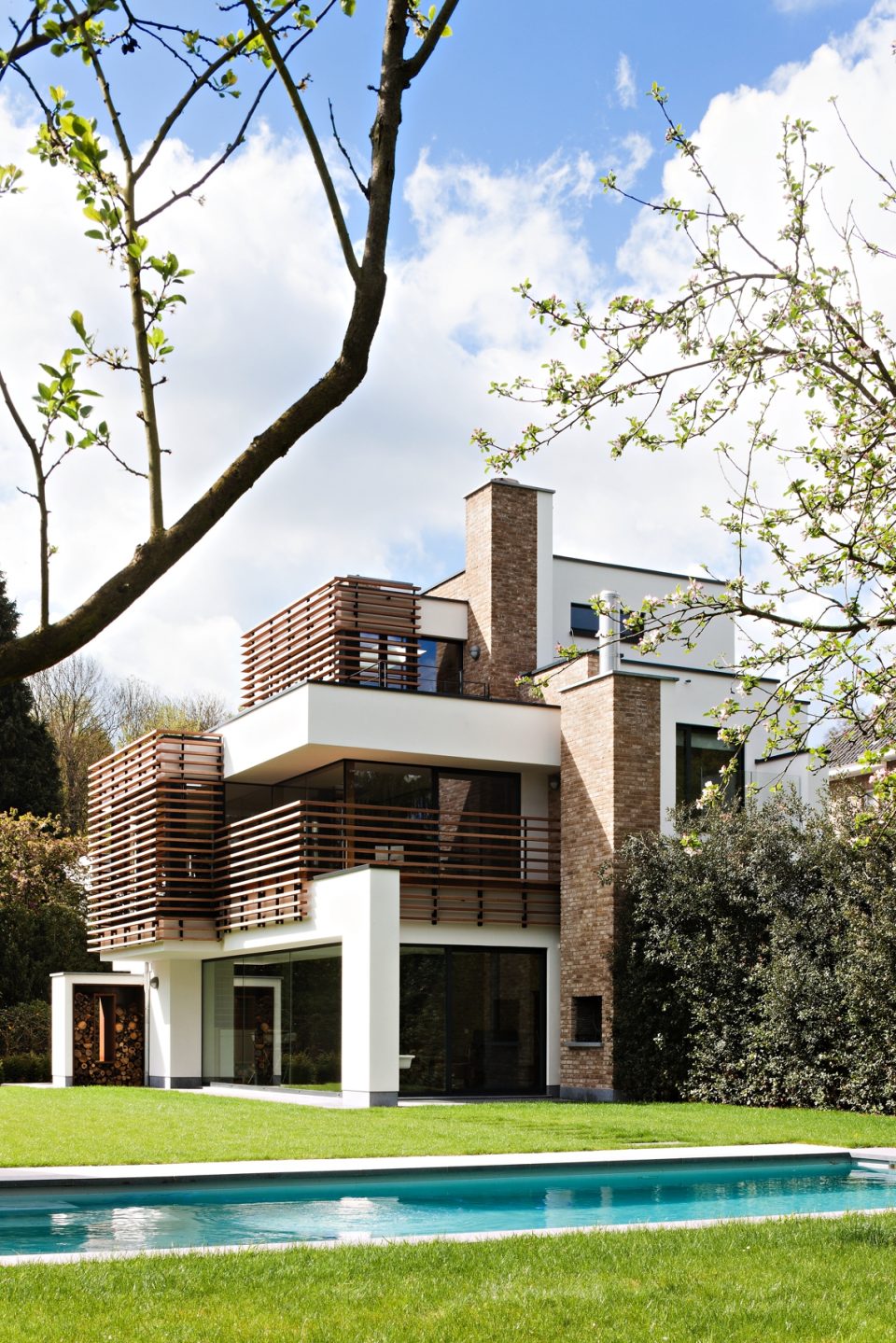 New construction in contemporary architecture