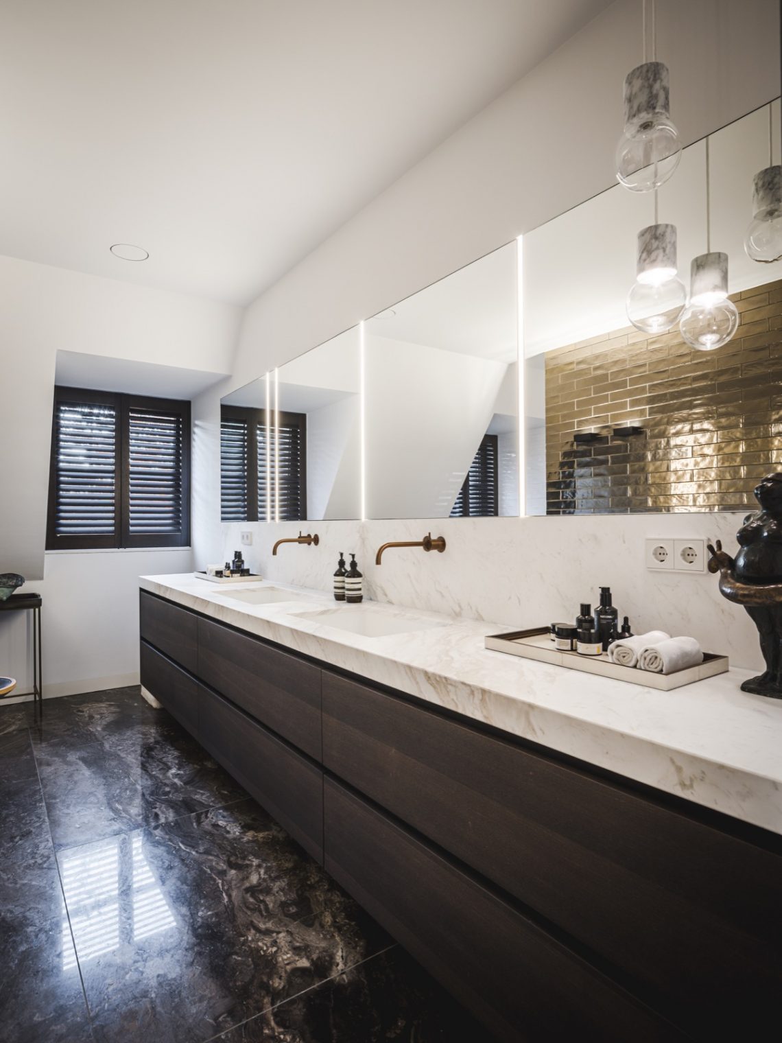 Modern custom kitchen