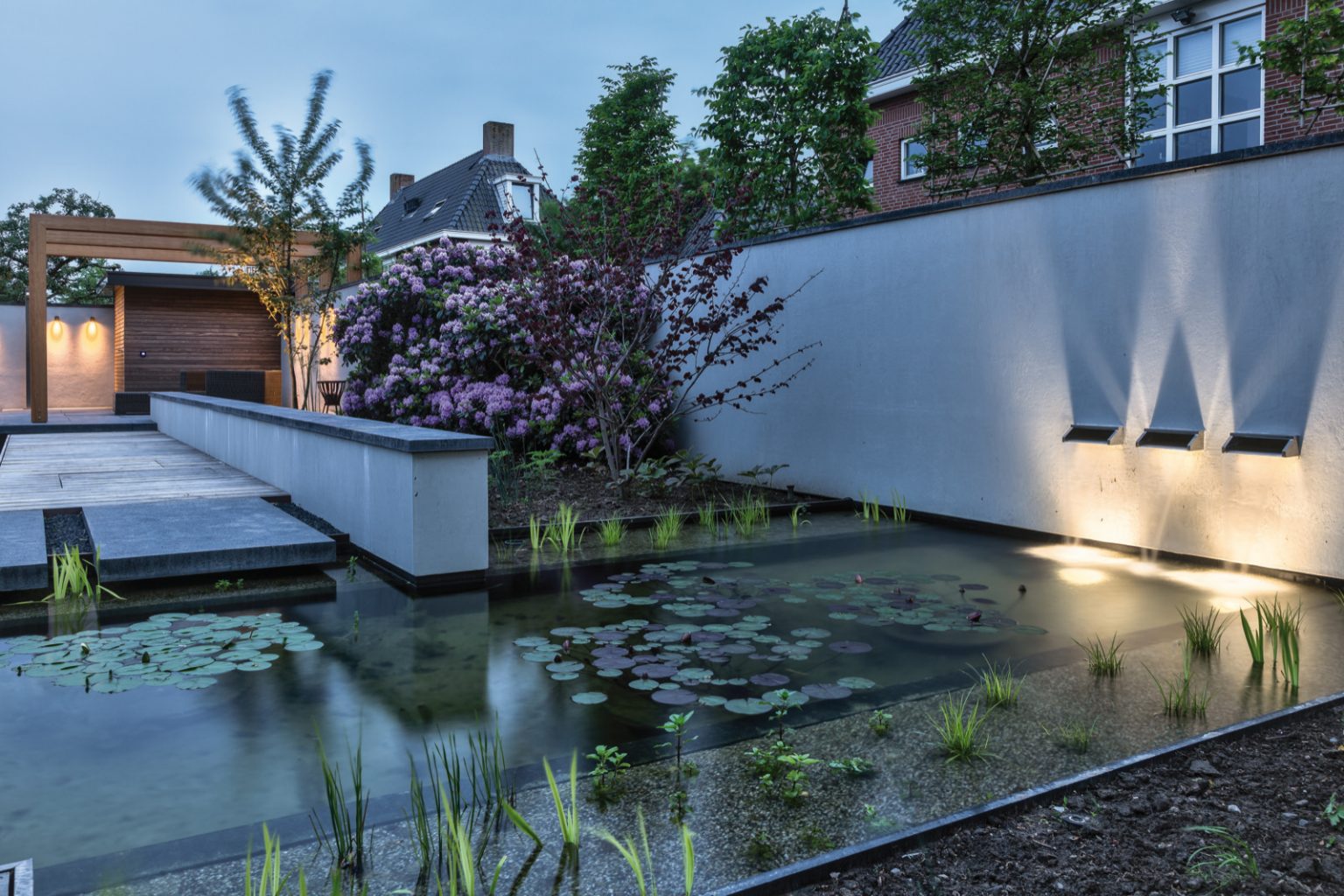Contemporary farm garden