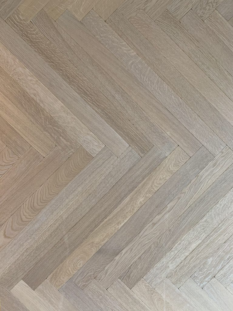 Meet the most luxurious oak herringbone floor - HOOG.design - Exclusive ...