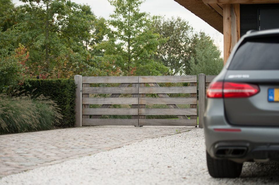 Barendrecht: staal en hout gecombineerd