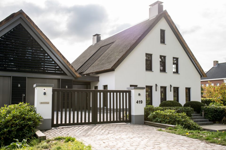 Barendrecht: staal en hout gecombineerd