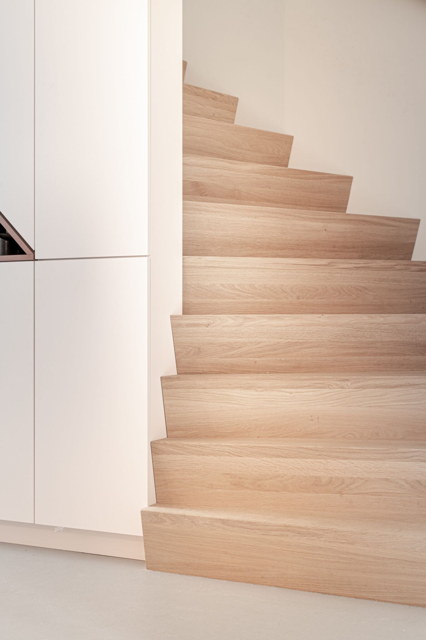 Modern Z-staircase - HOOG.design - Exclusive living inspiration