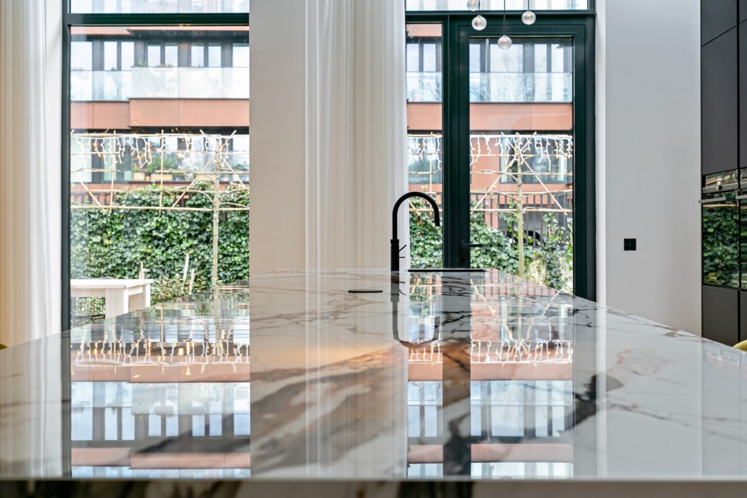 Large living kitchen - HOOG.design - Exclusive living inspiration