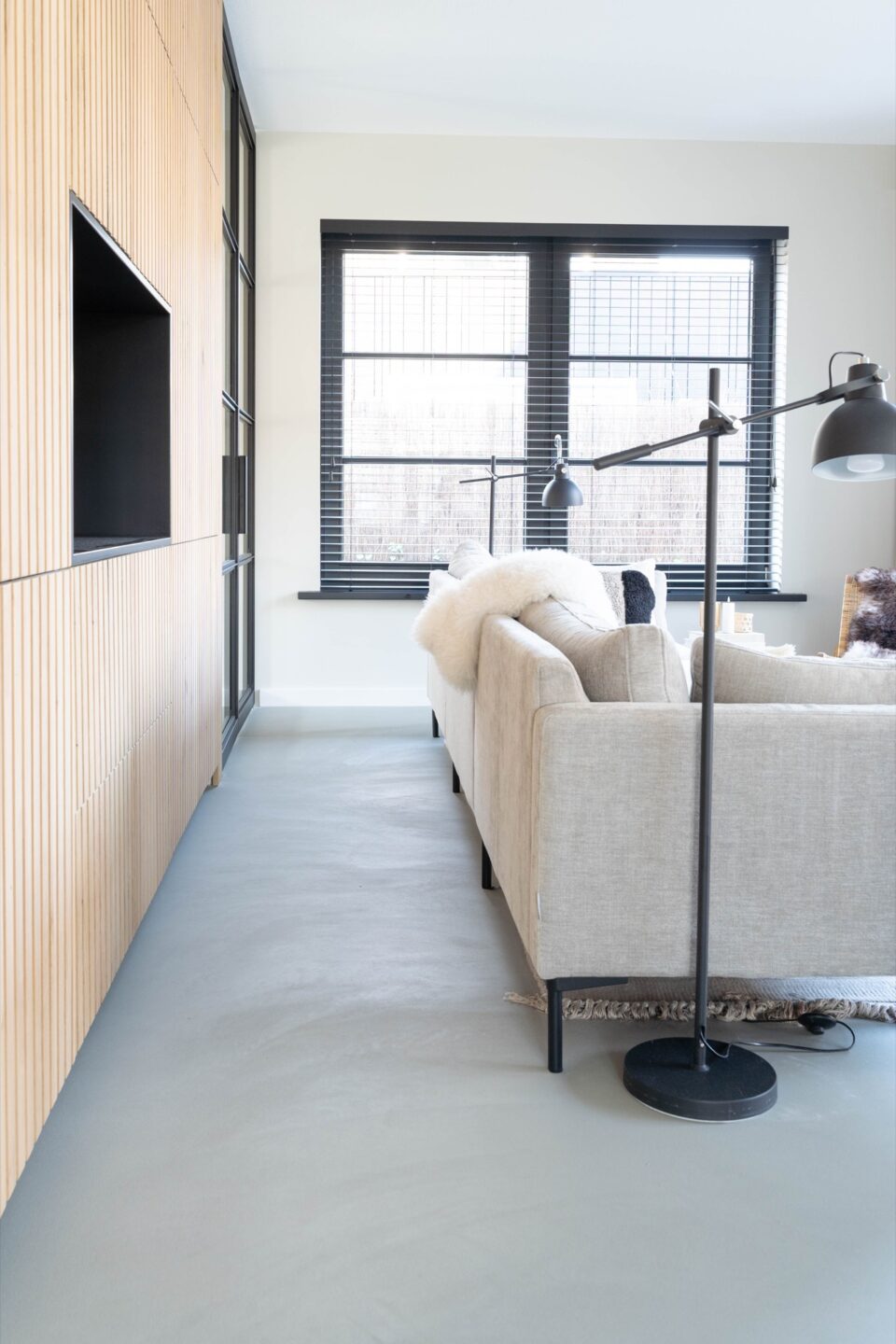 Gietvloer in modern interieur