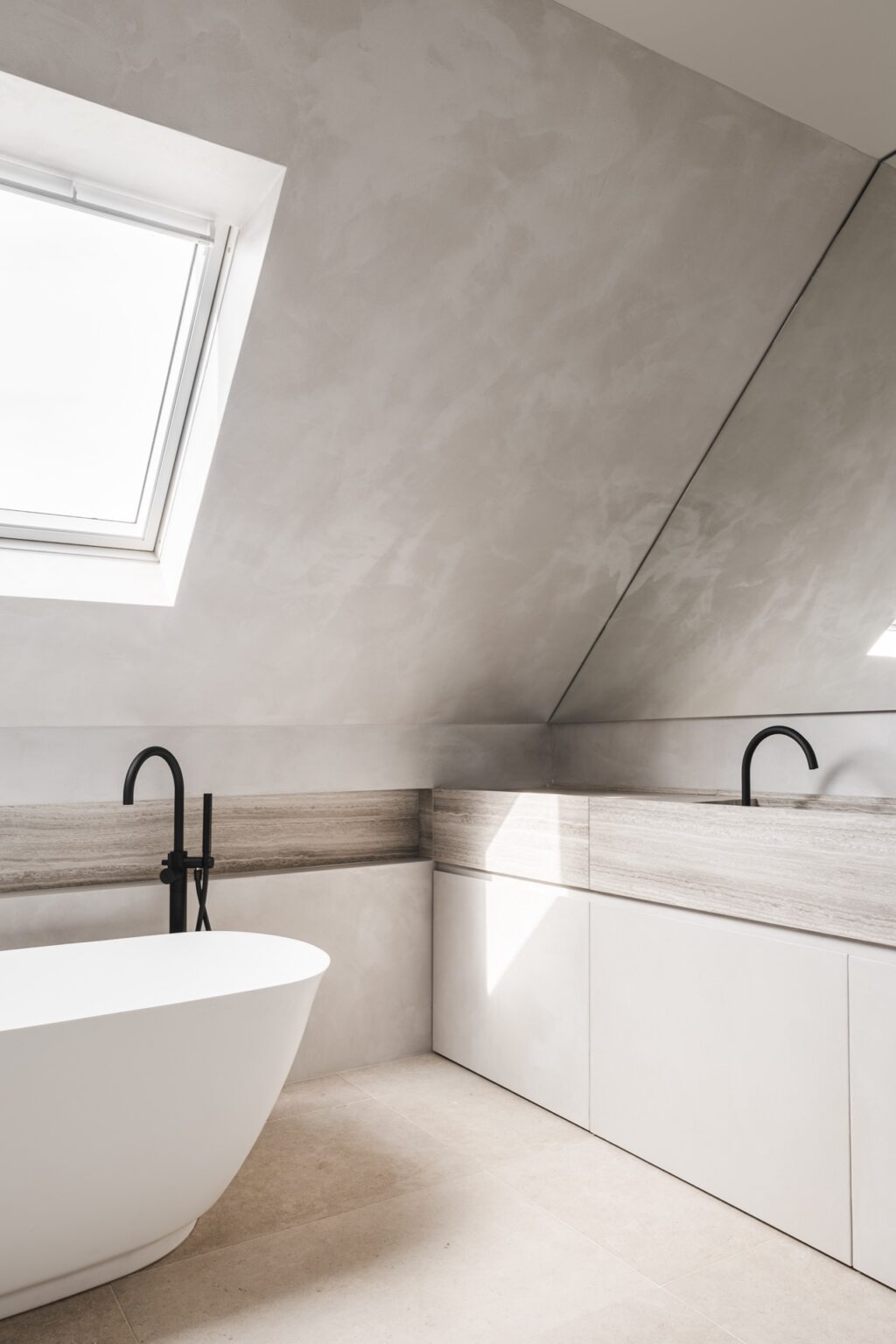 Timeless elegance through contrast textures