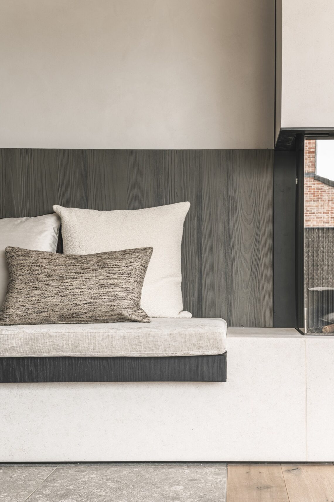 Timeless elegance through contrast textures