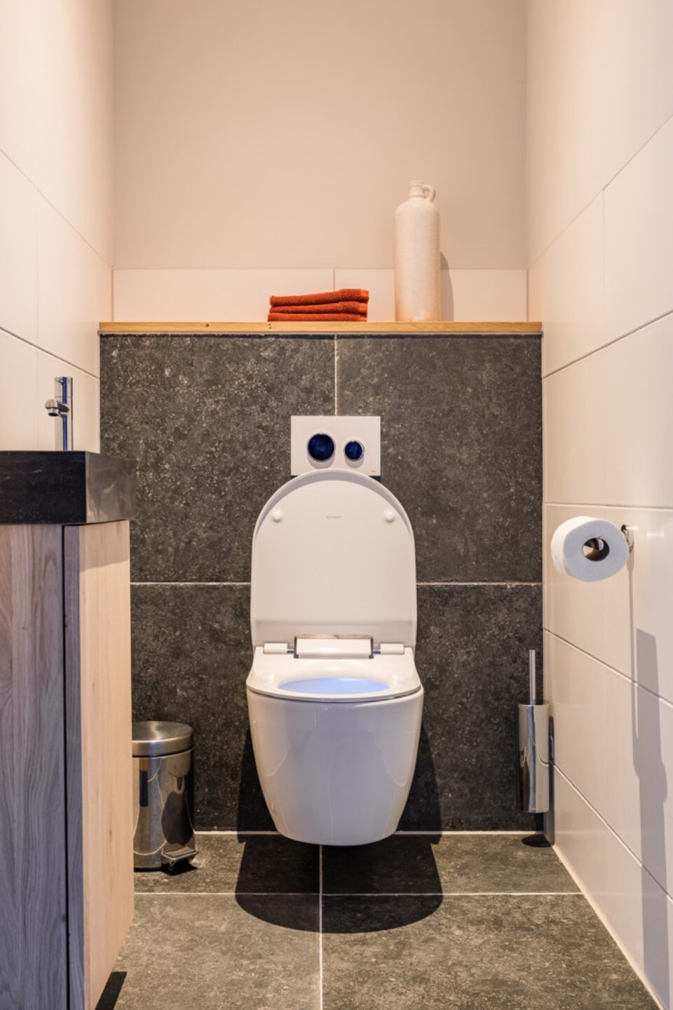 Stijlvolle badkamer met een losstaand bad