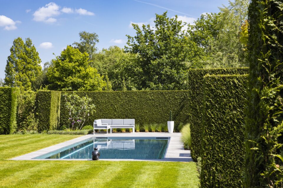Hoogwaardig zwembad in tuin