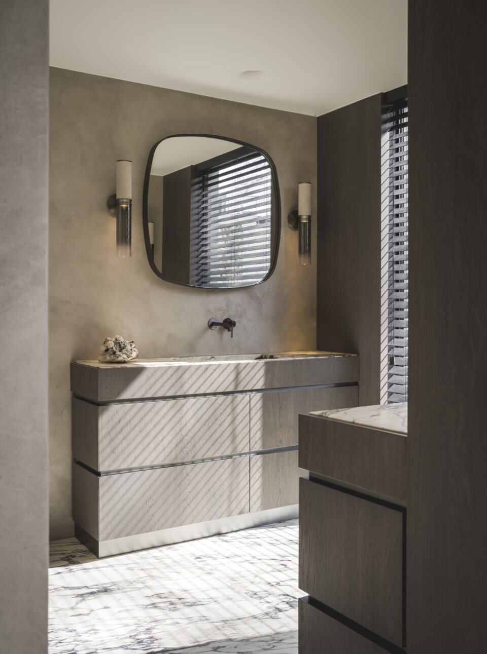 Atmospheric mansion full of elegance