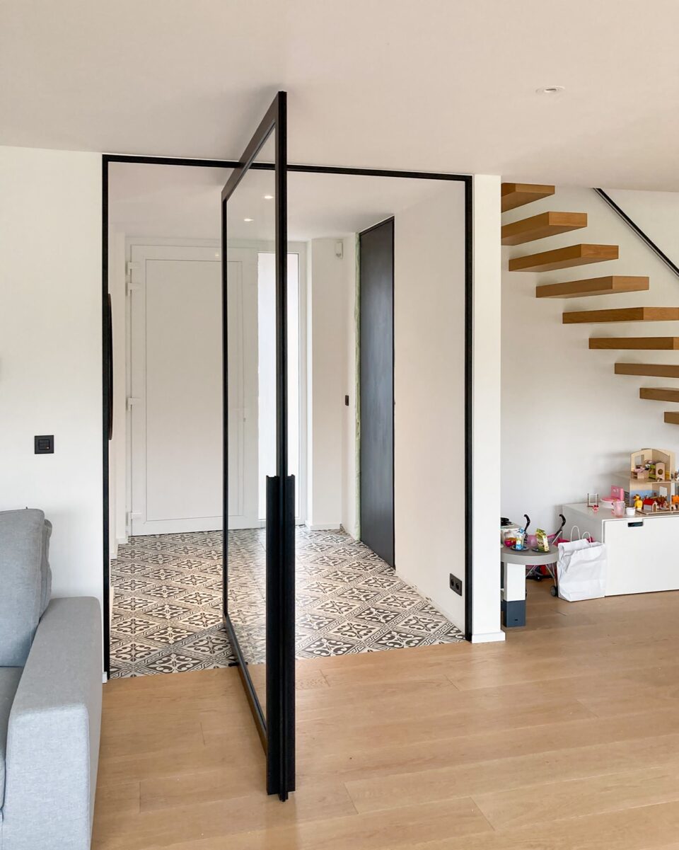 Pivot doors as visual masterpieces