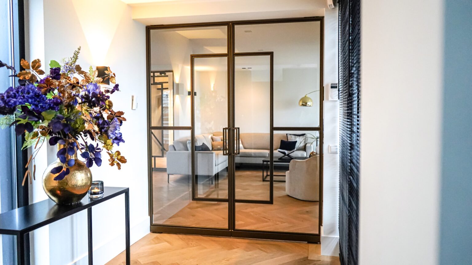 Steel doors and stair railings in Nunspeet - HOOG.design - Exclusive ...