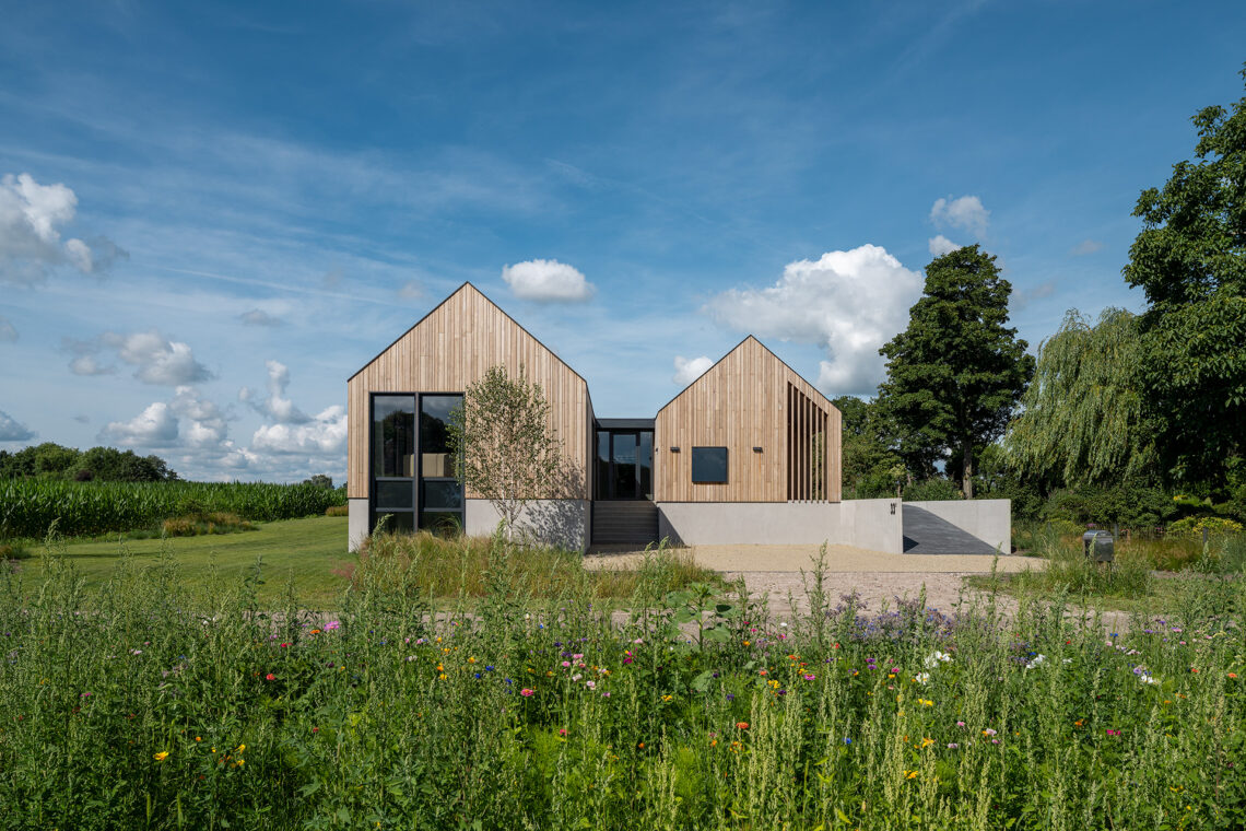 Scandinavian-looking barn house