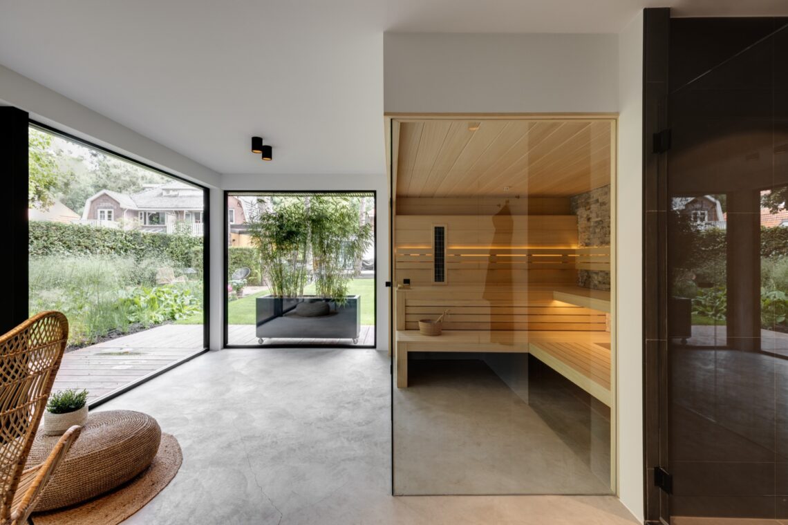 Exclusieve sauna met steenstrips