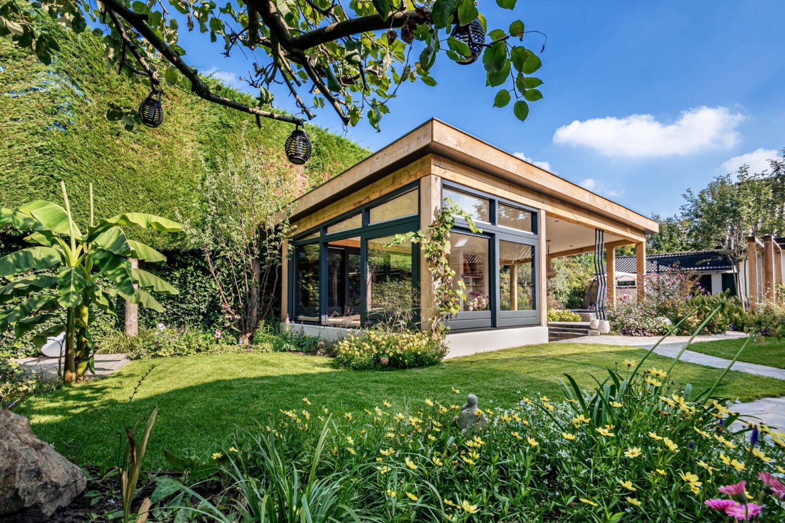 Atmospheric garden design - HOOG.design - Exclusive living inspiration