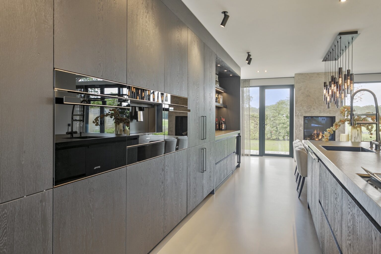 Large luxurious dream kitchen