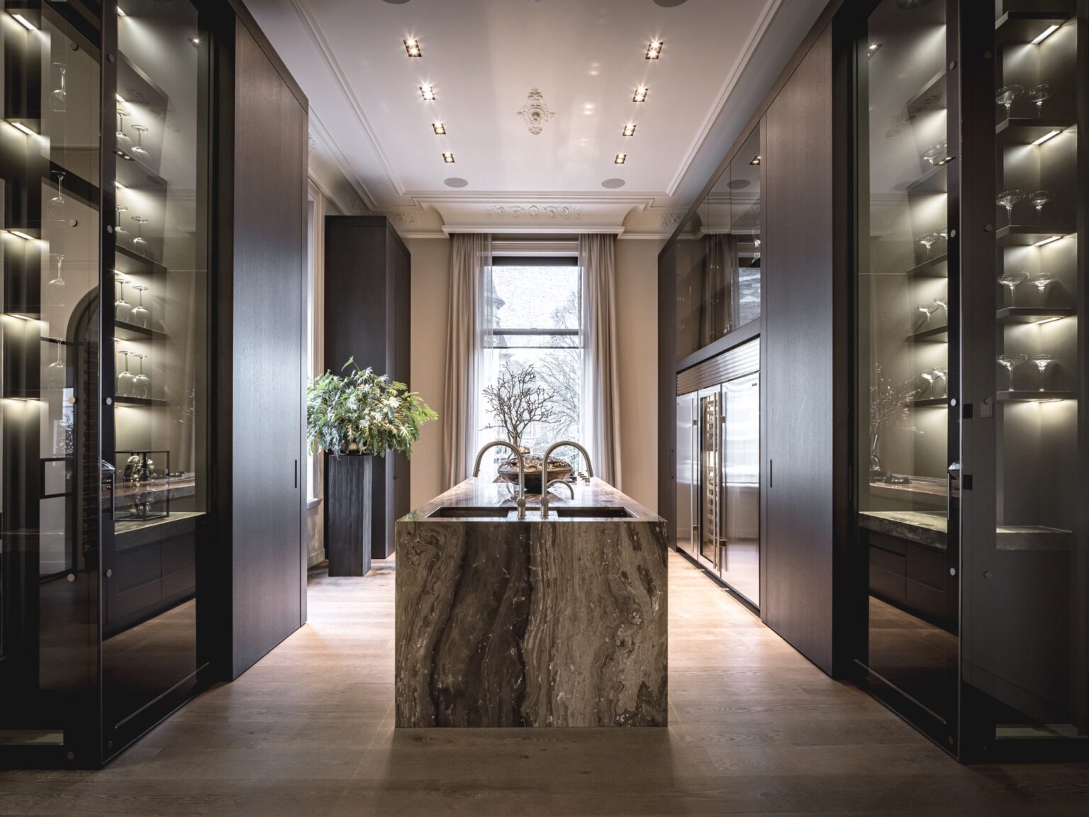 Luxury kitchen with prestigious look