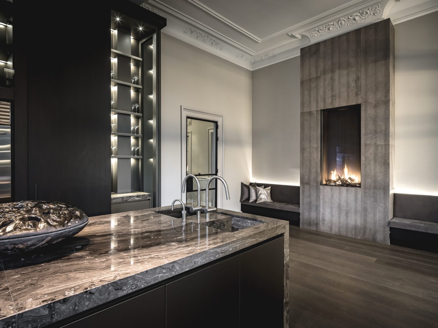 Luxury kitchen with prestigious look