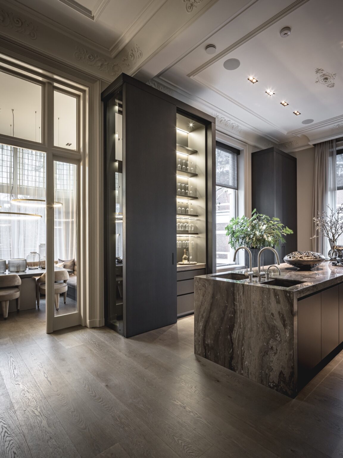 Luxury kitchen with prestigious look