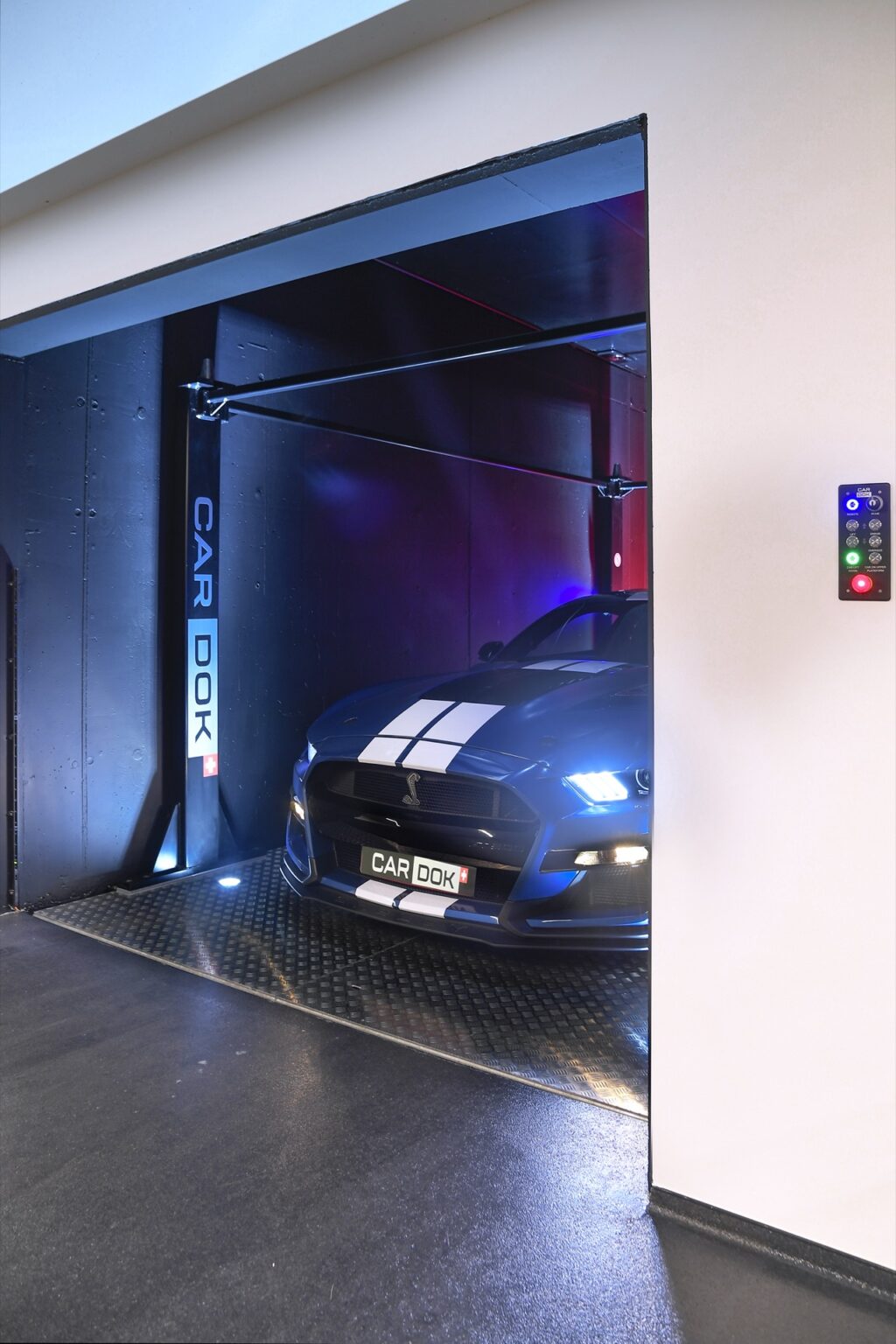 Cardok autolift in villa Kapellen