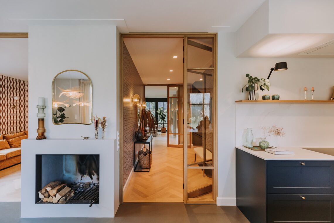 Creating light and space through oak interior doors with glass