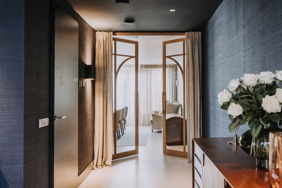Durable oak doors with round shapes from Indu Doors®.
