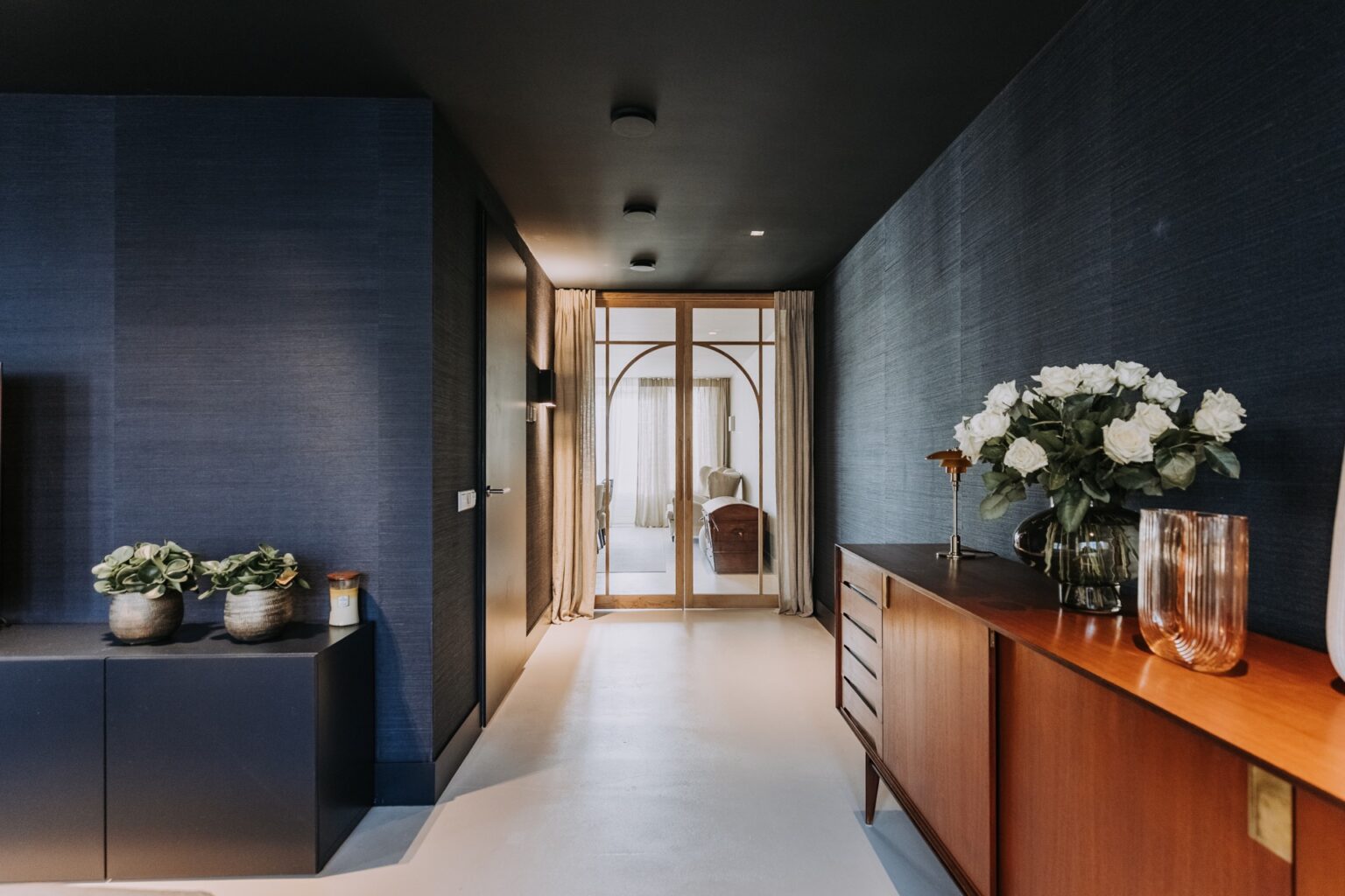 Durable oak doors with round shapes from Indu Doors®.
