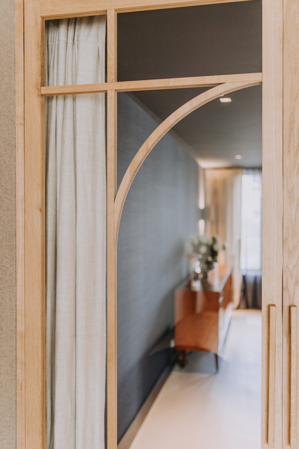 Durable oak doors with round shapes from Indu Doors®.