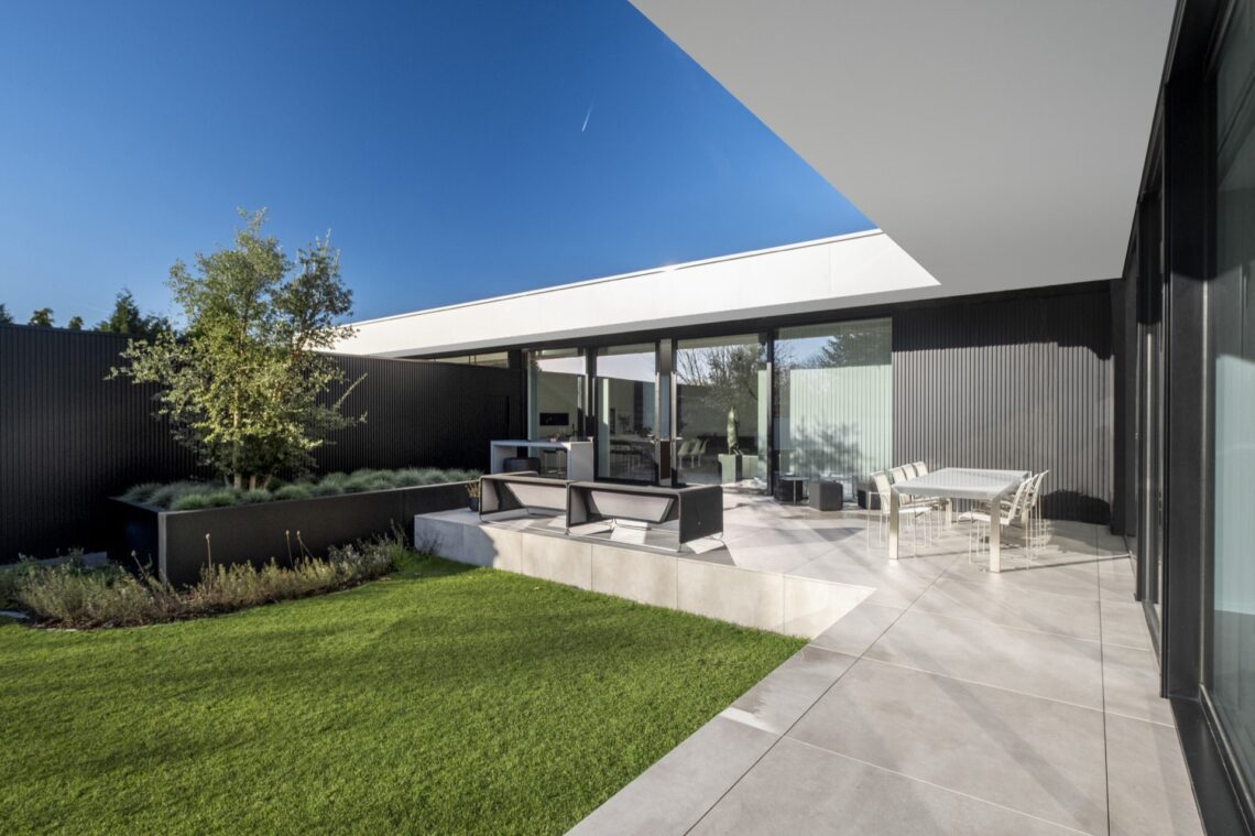 Exclusive detached house