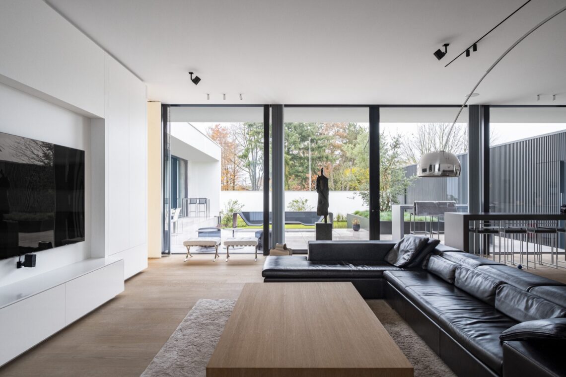 Exclusive detached house